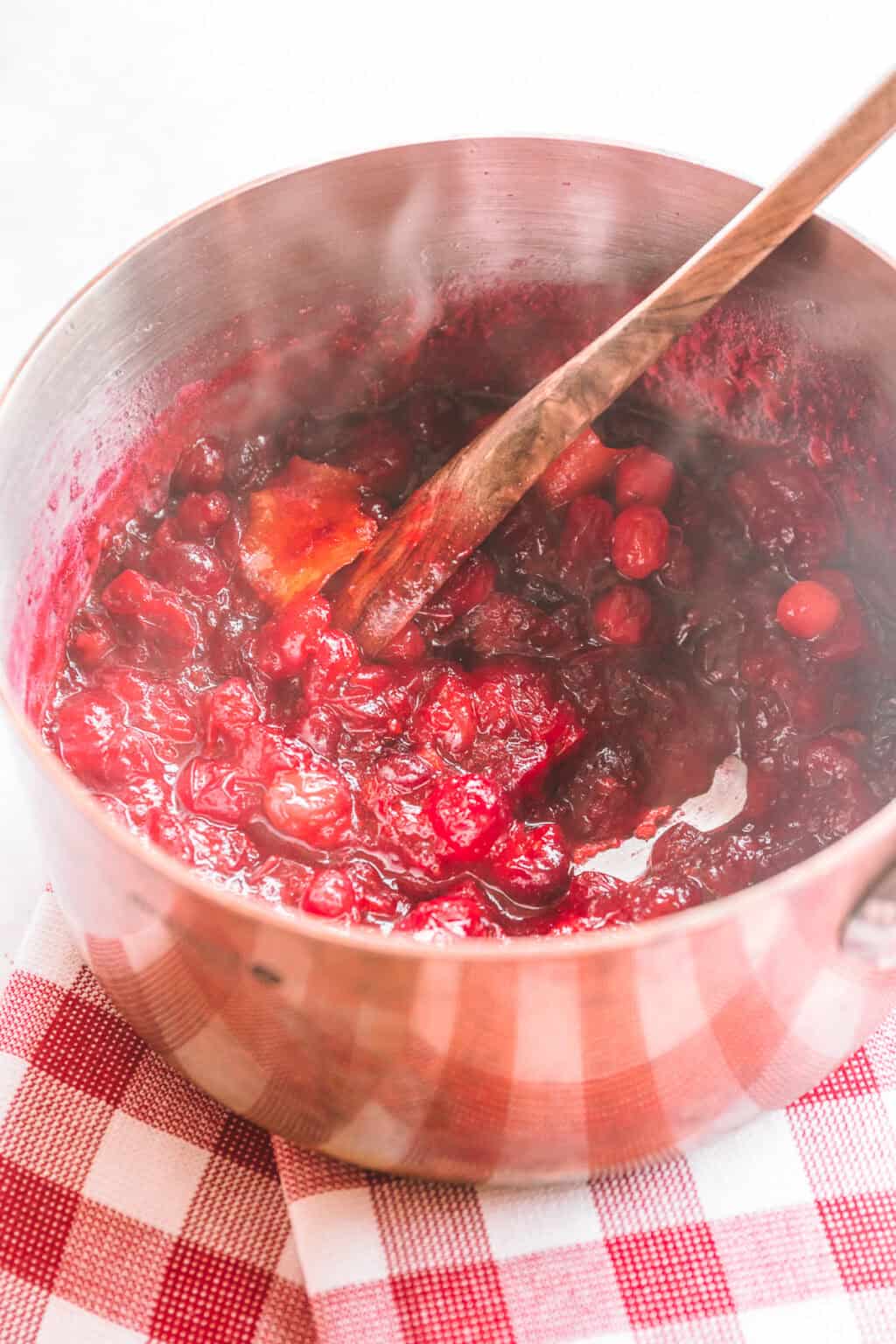 No-Bake Fluffy Creamy Cranberry Pie Joy the Baker